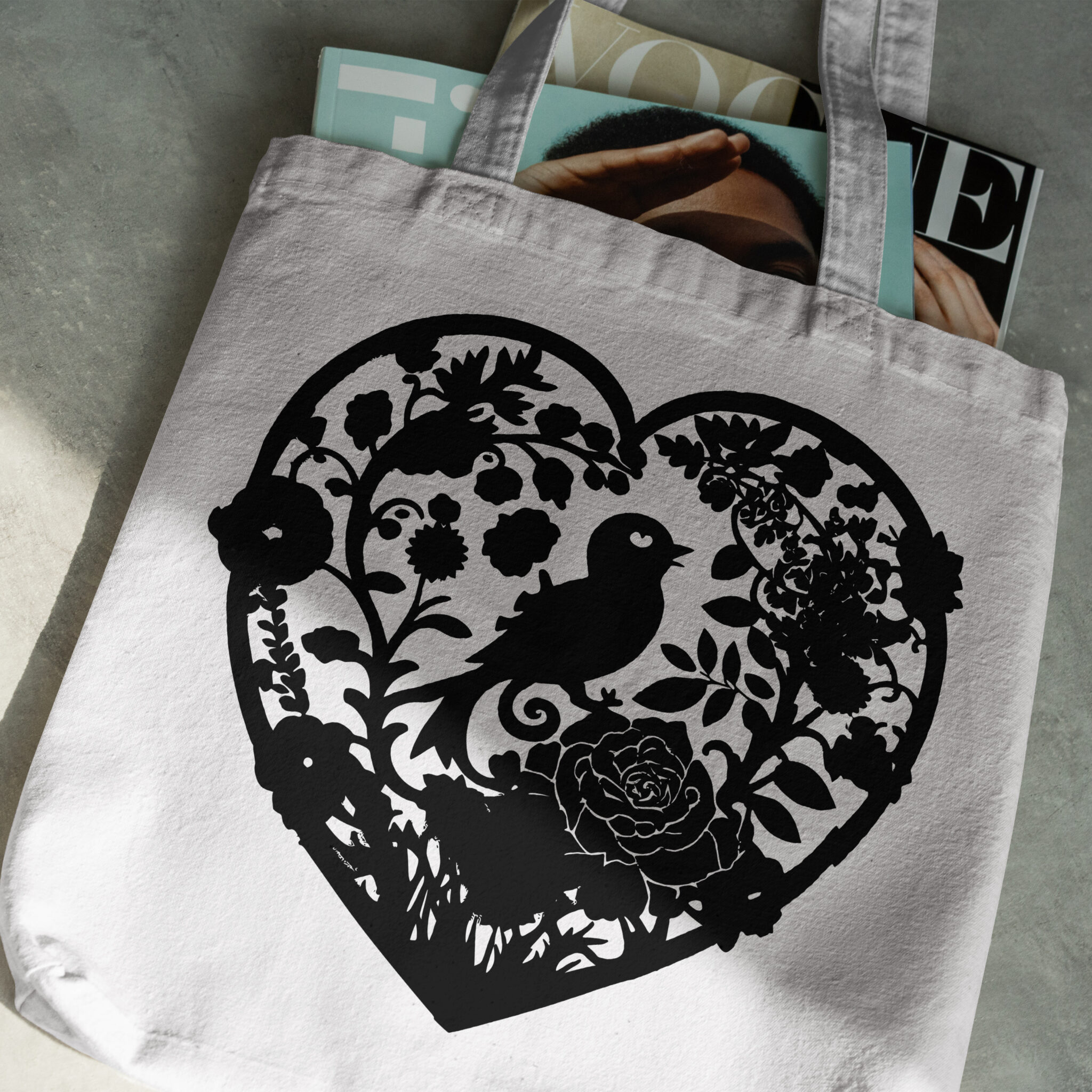 Heart-shaped Rose Garden – Creative Meadow