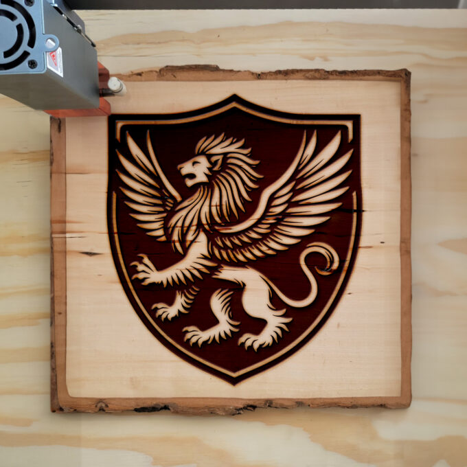 Regal Lion Emblem – Creative Meadow